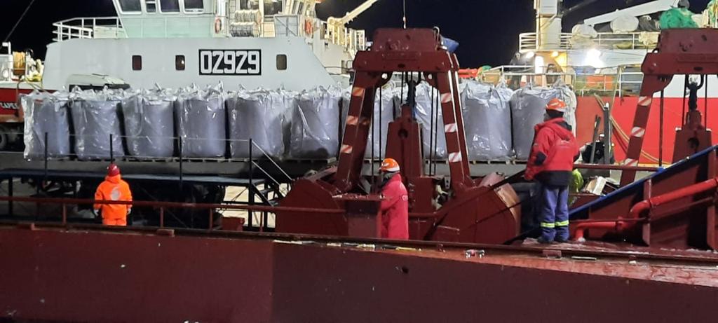 ALPEK POLYESTER - Megaoperação é realizada para abastecer cliente no ...